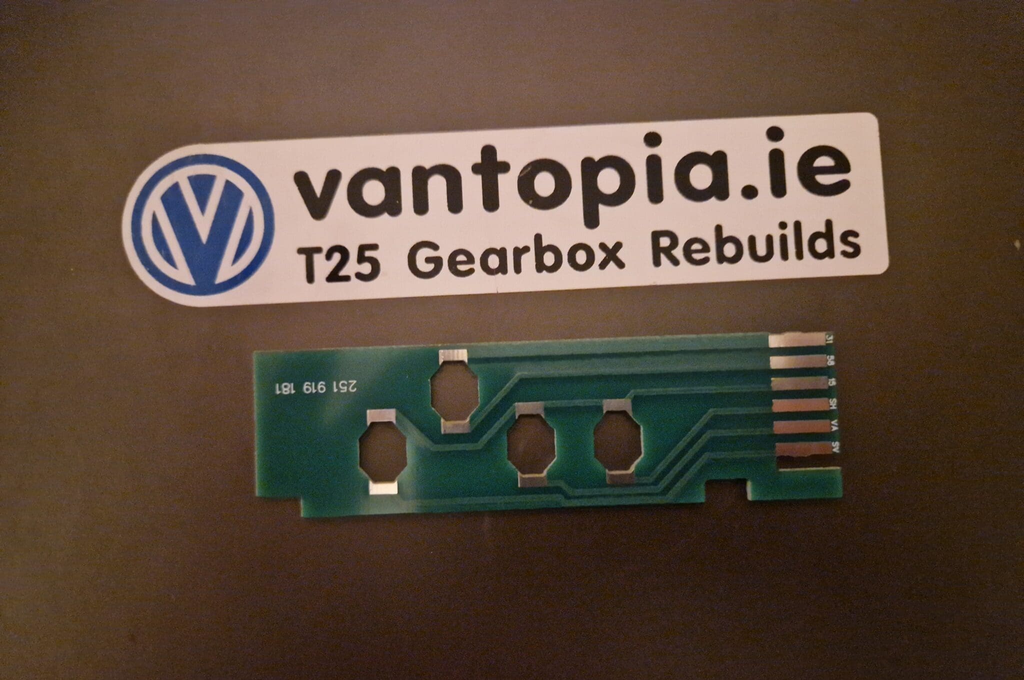 VW T3 Syncro Diff Lock Panel Circuit Board 251 919 181 - Vantopia